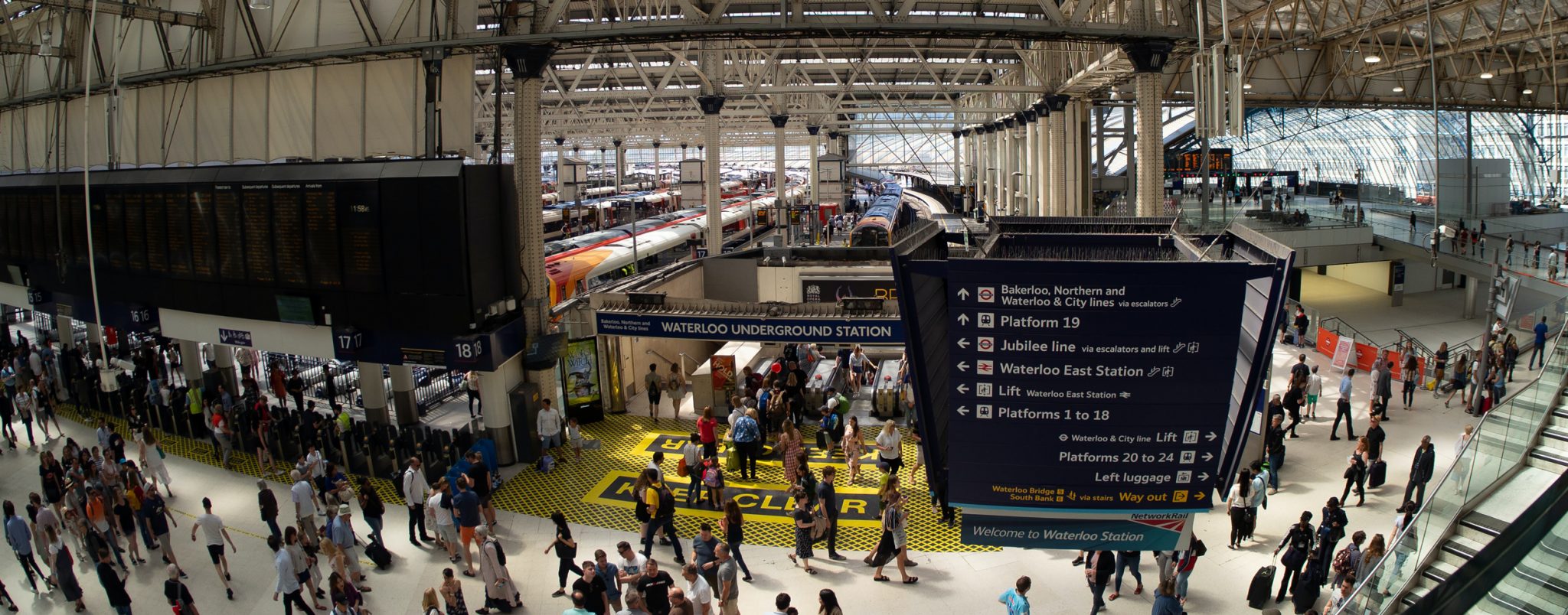 London City Taxi to Waterloo Railway Station - Book your transfer